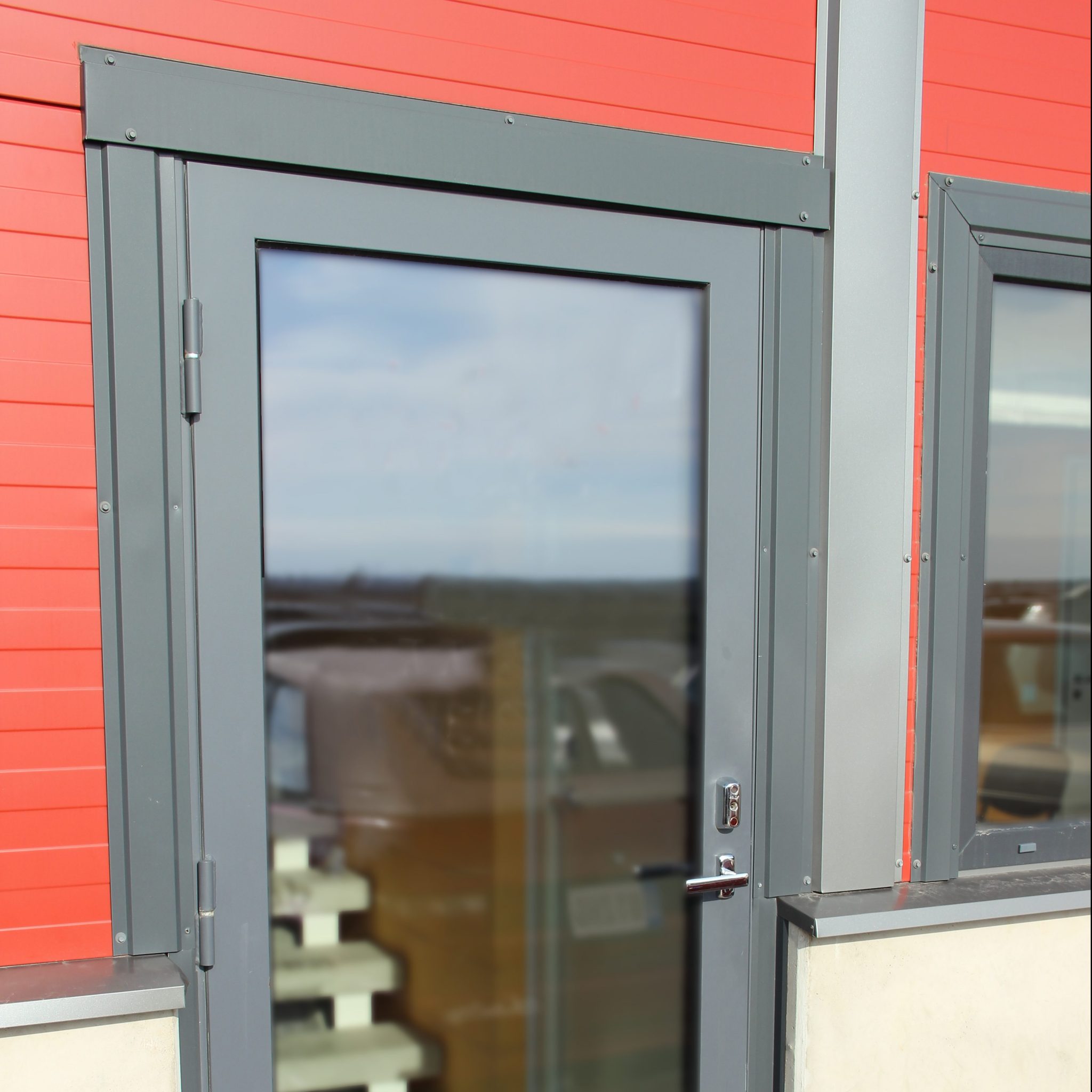 Frost resistant steel profile door and no frost. Doordec OÜ